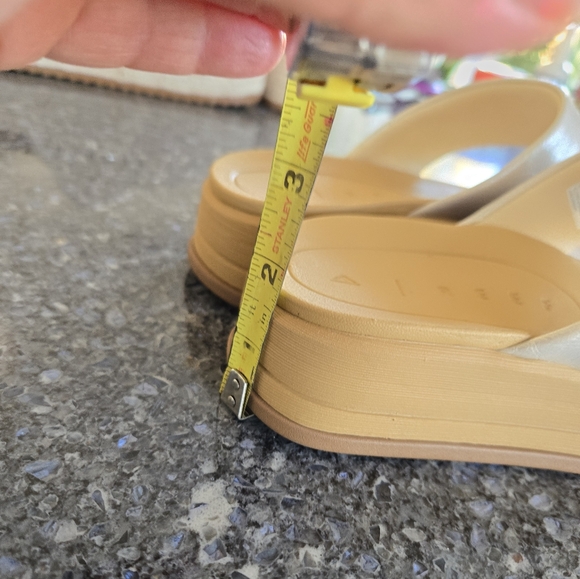 Reef | Shoes | Nwot Reef Aura Silver Tan Wedge Slip On Sandals Size 8 ...